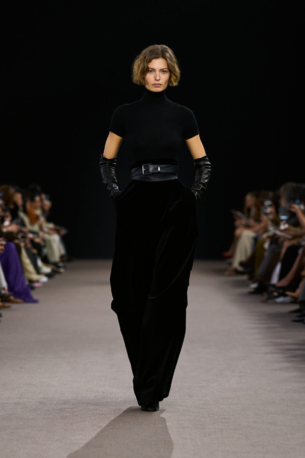 Untamed Heroine: Fall-Winter 2025 Fashion Show | Max Mara Untamed Heroine: Fall-Winter 2025 Fashion Show | Max Mara